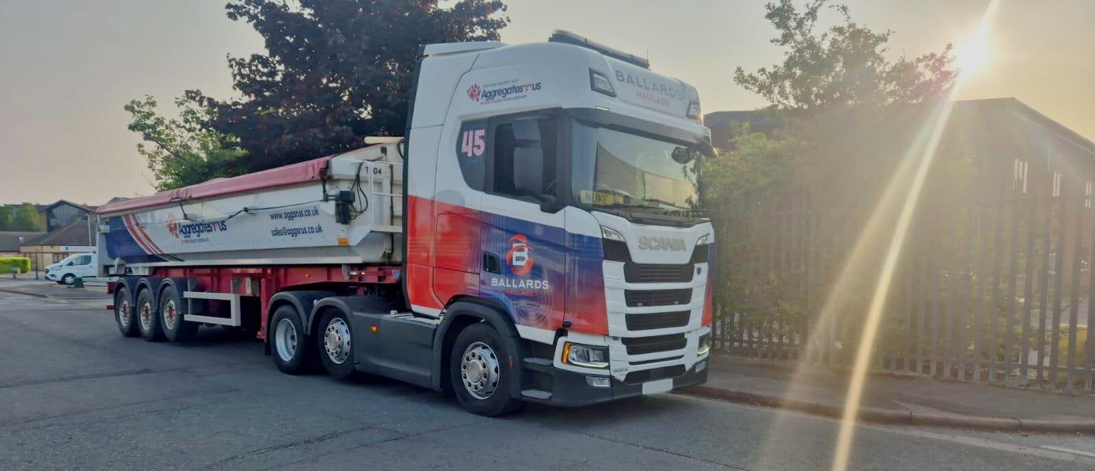 Tipper Trailers - Heavy-Duty Bulk Haulage Solutions - Ballards